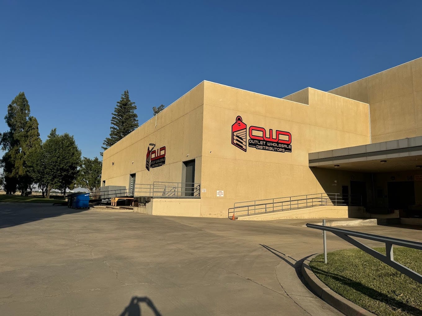 Bin Stores in Bakersfield, CA